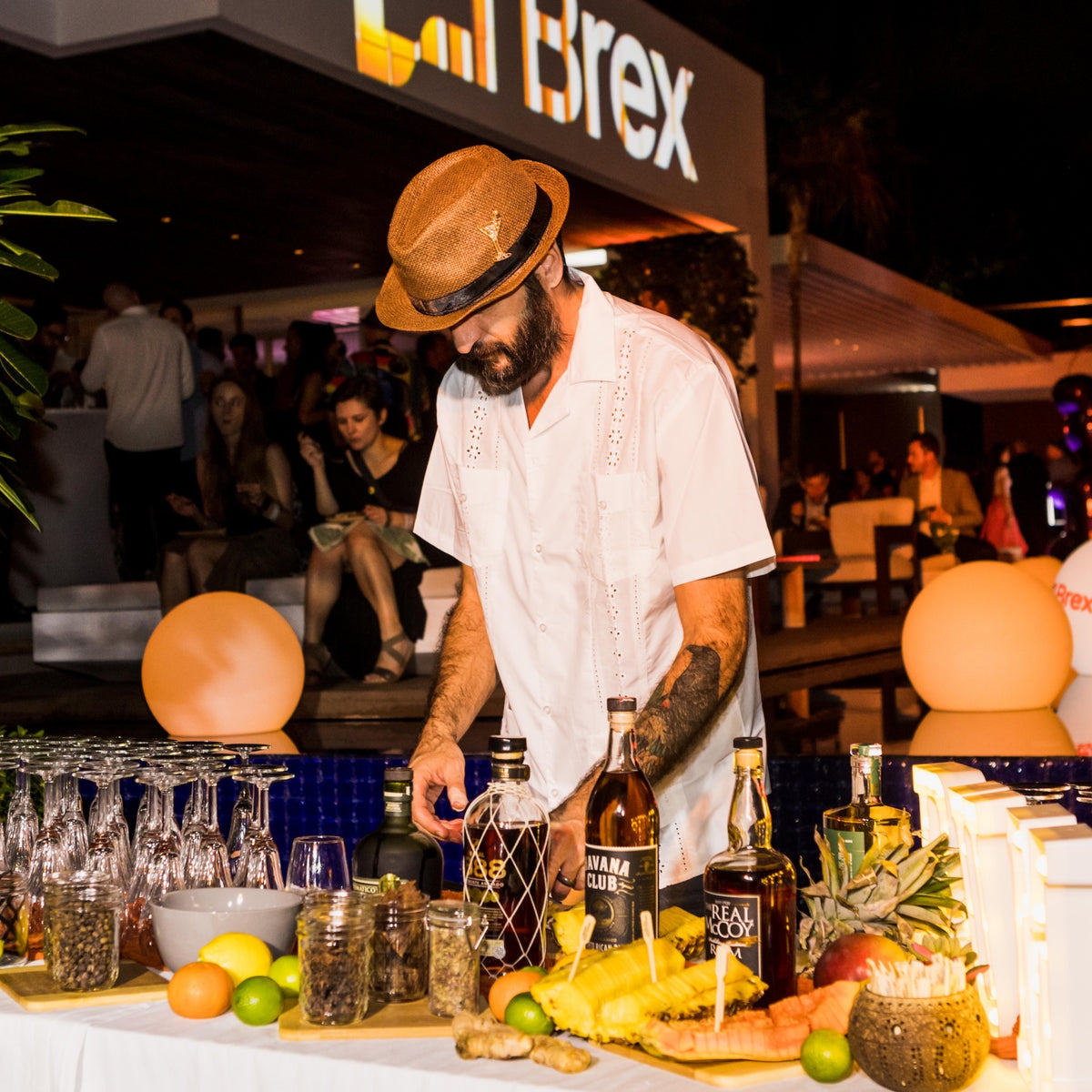 Mixology Mixer: virtual mixology classes and cocktail gifts
